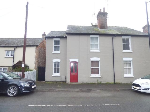 London Road, Whitchurch RG28 3 bed semi detached house to rent £1,495 pcm £345 pw