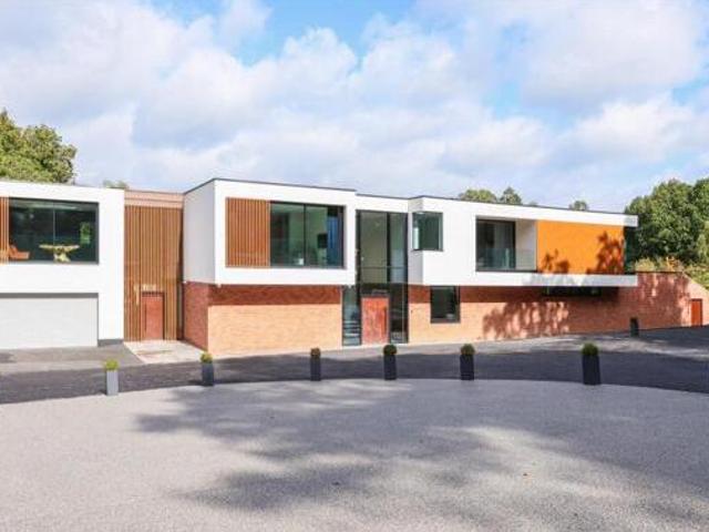 London Road, Windlesham, 5 Bedroom Detached