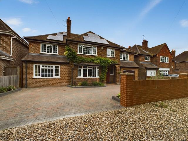 London Road, Wokingham, Berkshire RG40, 6 bed detached house to rent, £3,750 pcm | PrimeLocation
