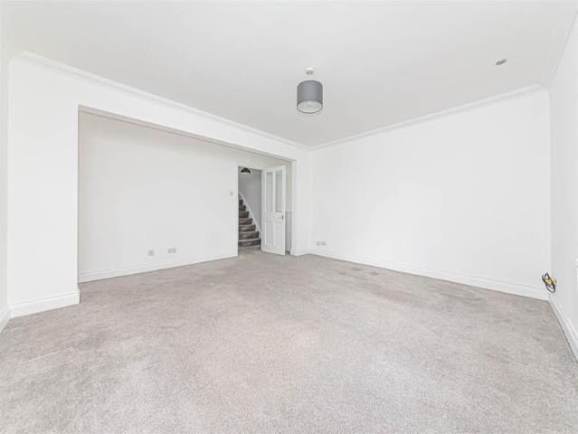 London Road, Ascot, Berkshire