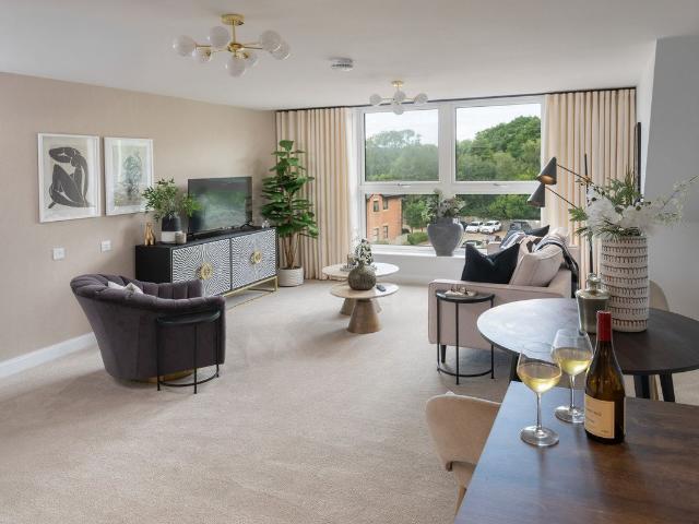London Road, Bagshot GU19, 1 bed flat to rent, £3,640 pcm | PrimeLocation