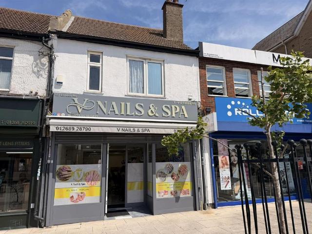 London Road, Benfleet, Essex 3 bed flat to rent £1,195 pcm £276 pw