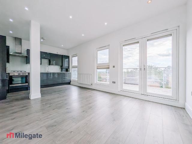 London Road, Bromley BR1, 2 bed flat to rent, £1,800 pcm | PrimeLocation