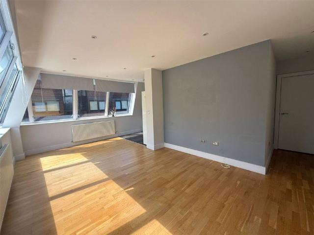 London Road, Bracknell, Berkshire, RG12