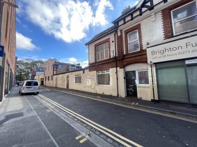 London Road, Brighton, East Sussex 6 bed maisonette to rent £3,380 pcm £780 pw