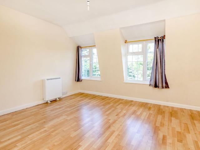 London Road, Burpham, Guildford GU4, 2 bed flat to rent, £1,575 pcm | PrimeLocation
