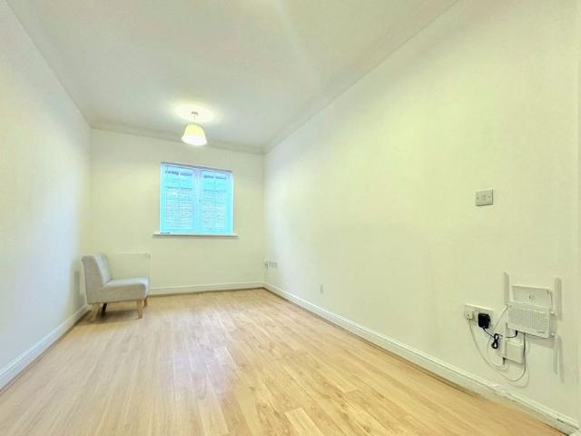London Road, Camberley, Surrey, GU15