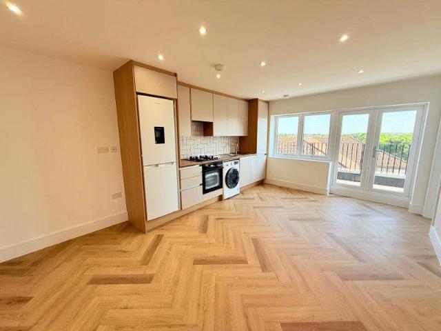 London Road, Camberley, Surrey, GU15