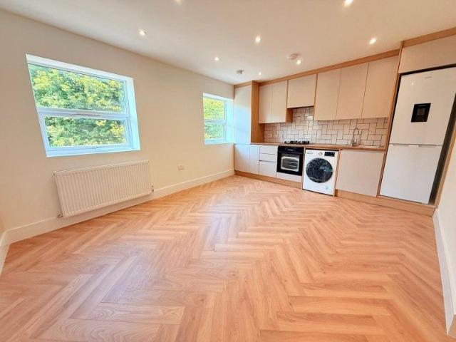 London Road, Camberley, Surrey, GU15