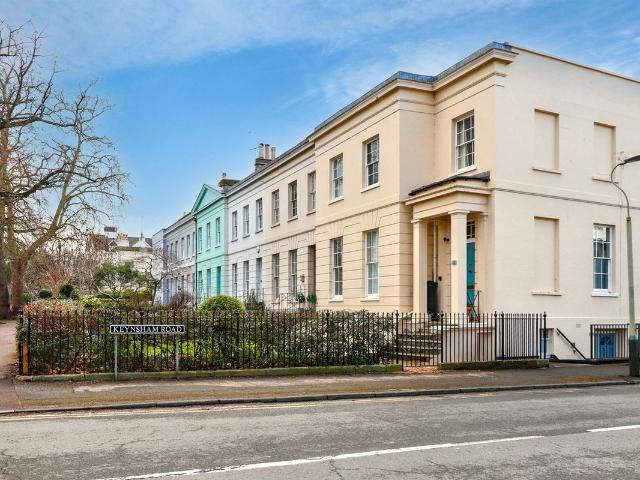 London Road, Charlton Kings, Cheltenham GL52, 1 bed flat to rent, £995 pcm | PrimeLocation