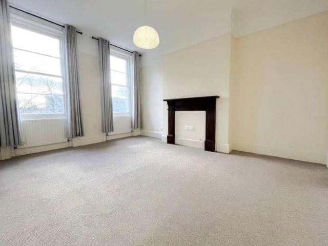 London Road, Cheltenham, GL52