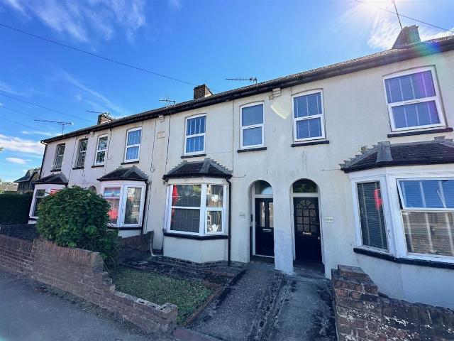London Road, Colnbrook, Slough, Berk SL3, 2 bed flat to rent, £1,325 pcm | PrimeLocation