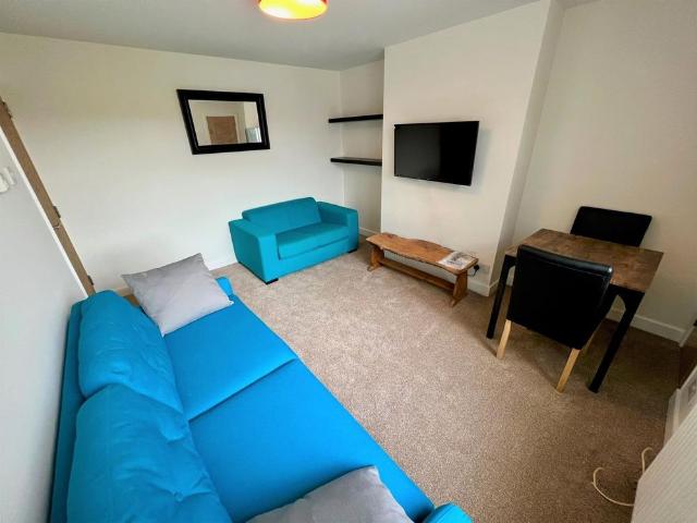 LONDON ROAD, Coventry, CV1