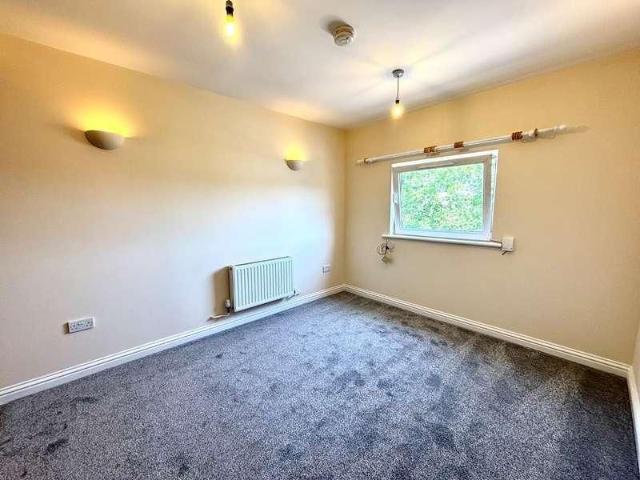 London Road, Cowplain, Waterlooville, PO8