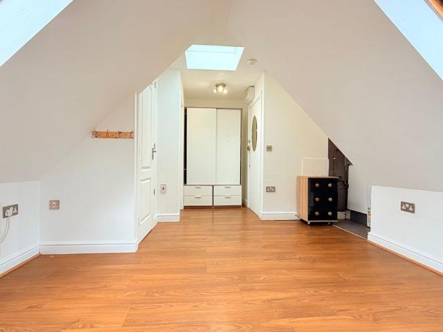 London Road, Croydon CR0, 1 bed flat to rent, £1,095 pcm | PrimeLocation