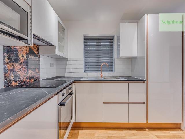 London Road, Croydon CR0, 2 bed flat to rent, £1,600 pcm | PrimeLocation