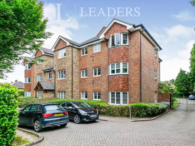 London Road, East Grinstead, RH19 2 bed flat to rent £1,450 pcm £335 pw