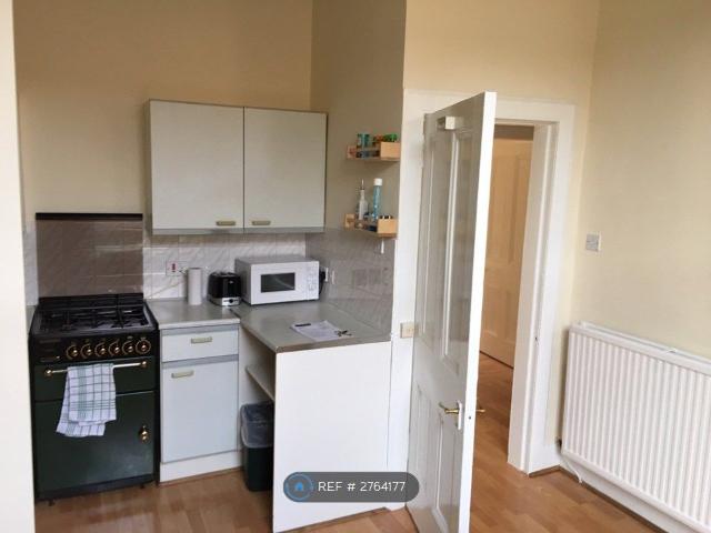 London Road, Edinburgh EH7, 2 bed flat to rent, £1,300 pcm | PrimeLocation