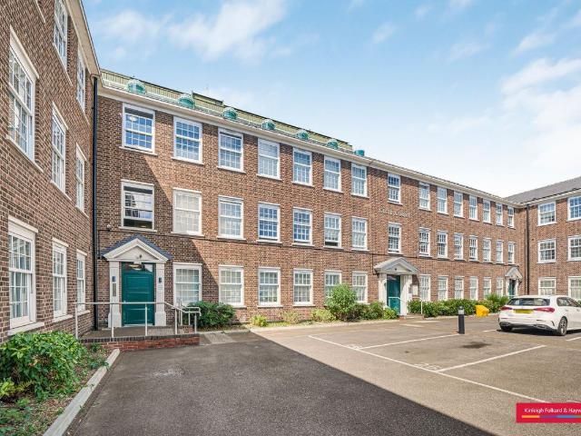 London Road, Enfield EN2, 2 bed flat to rent, £1,800 pcm | PrimeLocation