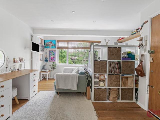 London Road, Enfield EN2, Studio to rent, £1,400 pcm | PrimeLocation