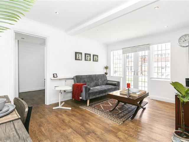 London Road, Englefield Green, Egham, Surrey, TW20 0BP
