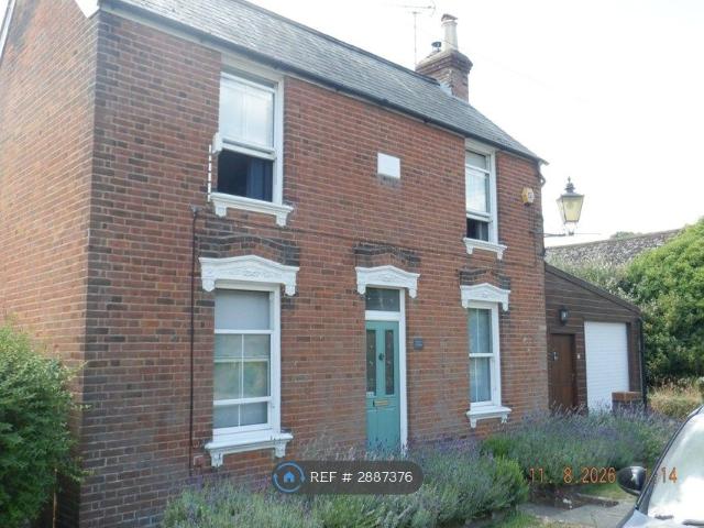 London Road, Faversham ME13, 3 bed detached house to rent, £1,800 pcm | PrimeLocation