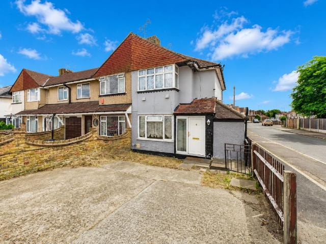 London Road, Feltham, Surrey TW14, 3 bed end terrace house to rent, £2,000 pcm | PrimeLocation