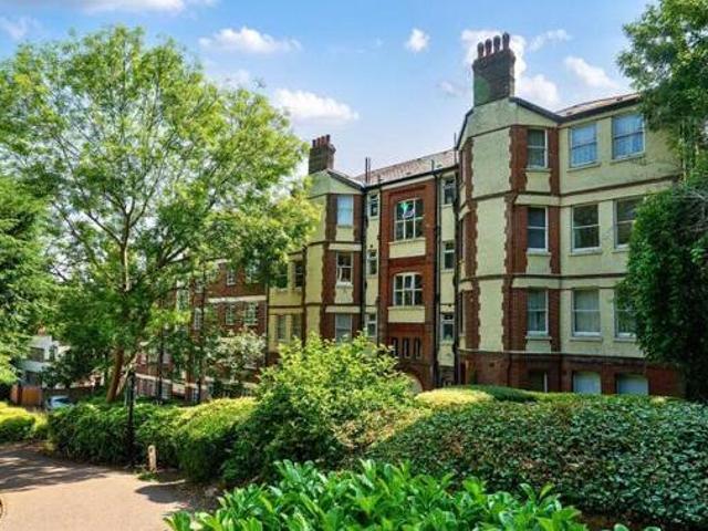 London Road, Forest Hill, 3 Bedroom Flat