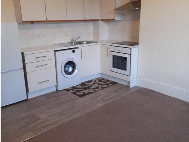 London Road, Gloucester GL1, Studio to rent, £600 pcm | PrimeLocation