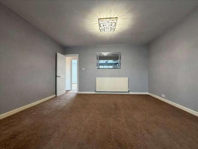 London Road, Gravesend, DA11