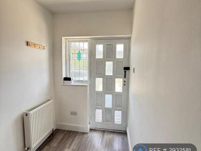 London Road, Grays, RM17 3 bed end of terrace house to rent £2,300 pcm £531 pw