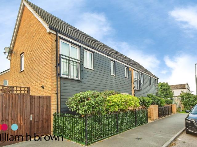 London Road, Grays RM20, 3 bed property to rent, £1,900 pcm | PrimeLocation