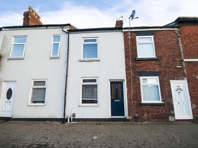 London Road, Hazel Grove, Stockport SK7, 2 bed property to rent, £1,000 pcm | PrimeLocation