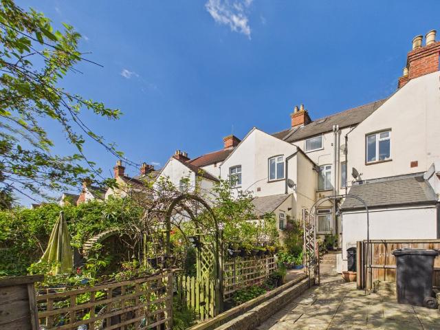 London Road, High Wycombe, Buckinghamshire HP11, 1 bed flat to rent, £925 pcm | PrimeLocation