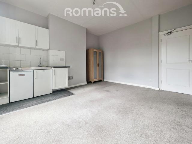 London Road, High Wycombe, Buckinghamshire HP11, 1 bed property to rent, £750 pcm | PrimeLocation