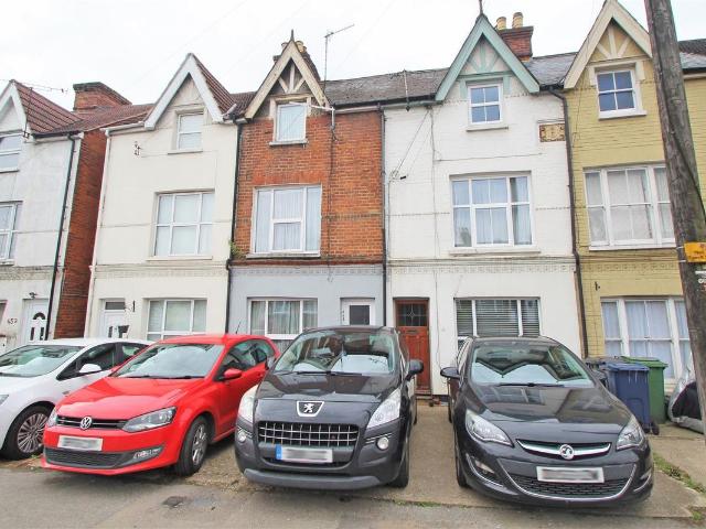 London Road, High Wycombe HP11, 3 bed maisonette to rent, £1,400 pcm | PrimeLocation