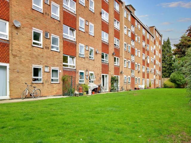 London Road, Hollybank Court LE2, 1 bed flat to rent, £750 pcm | PrimeLocation