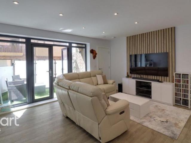 London Road, HOUNSLOW 1 bed apartment to rent £1,660 pcm £383 pw