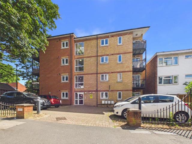 London Road, Isleworth 2 bed apartment to rent £1,850 pcm £427 pw