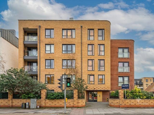 London Road, Isleworth TW7, 2 bed flat to rent, £2,195 pcm | PrimeLocation