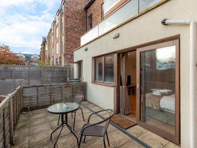 London Road, Kingston Upon Thames KT2, Studio to rent, £1,500 pcm | PrimeLocation