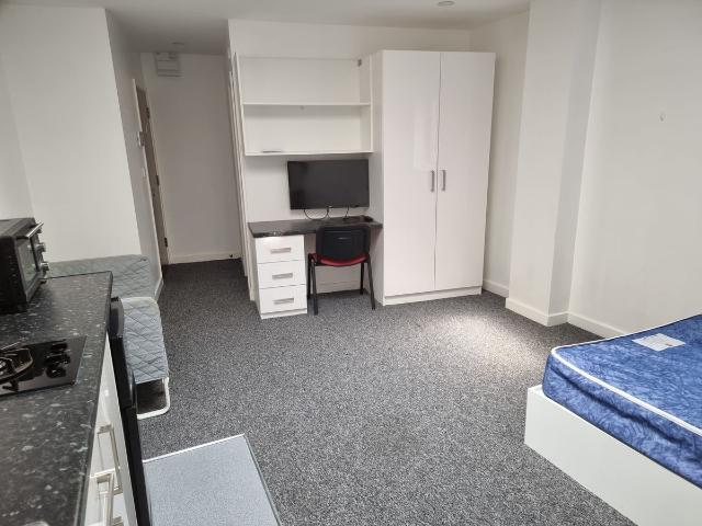 London Road, Leicester LE2, Studio to rent, £867 pcm | PrimeLocation
