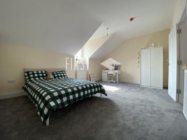 London Road, Leicester LE2 4 bed duplex to rent £1,850 pcm £427 pw