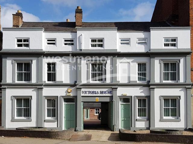 London Road, Leicester LE2 6 bed detached house to rent £2,988 pcm £690 pw