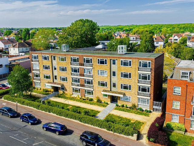 London Road, Leigh On Sea SS9, 2 bed flat to rent, £1,295 pcm | PrimeLocation