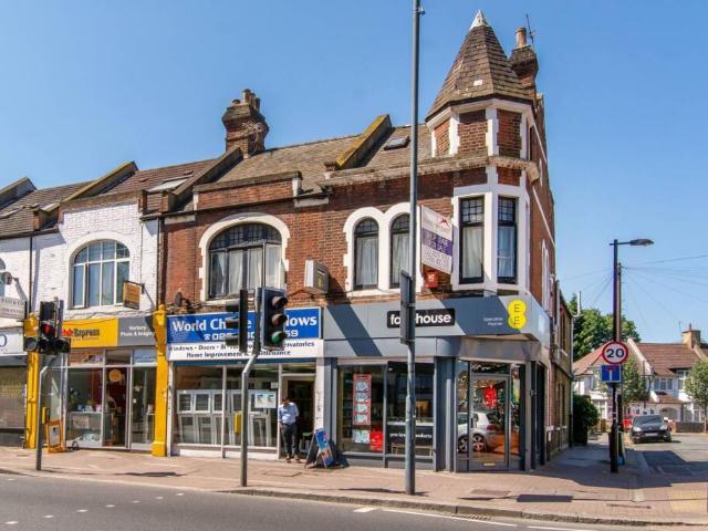 London Road, LONDON 2 bed apartment to rent £1,900 pcm £438 pw