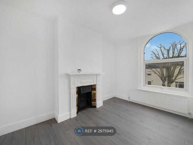 London Road, London SW16, 1 bed flat to rent, £1,400 pcm | PrimeLocation