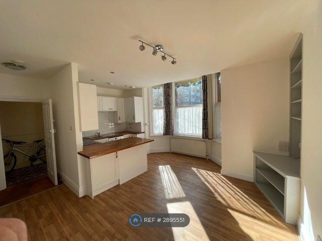 London Road, Luton LU1, 1 bed flat to rent, £900 pcm | PrimeLocation
