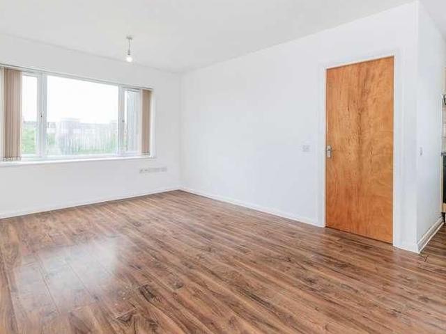 London Road, Mitcham, CR4