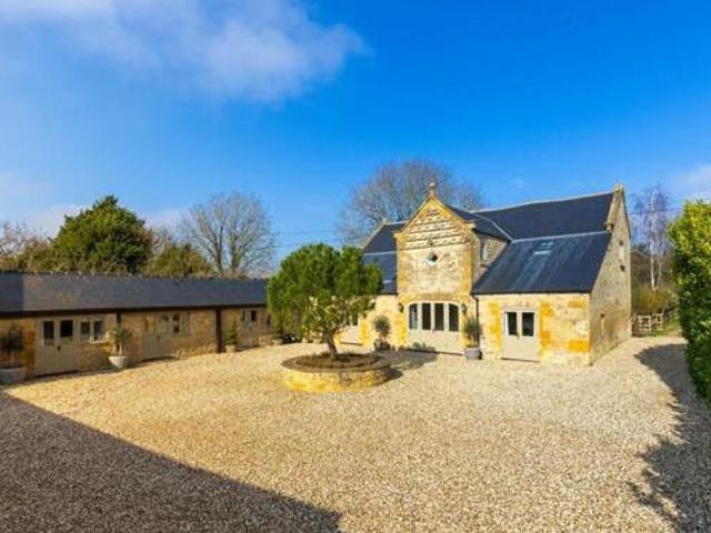 London Road, Moreton in marsh, 6 Bedroom Detached